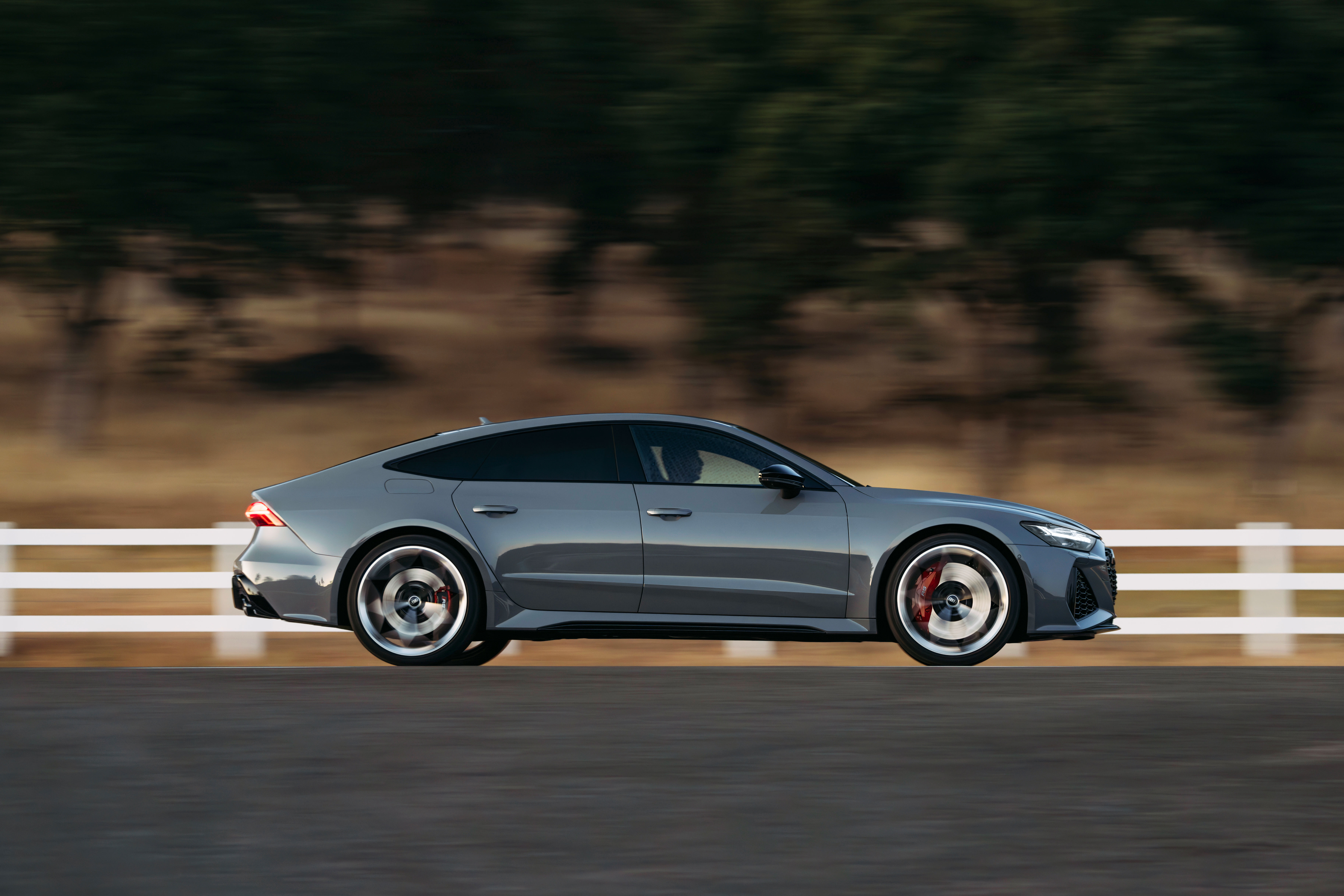 Side View 2022 Audi Rs7