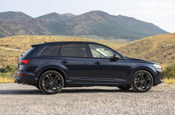 2025 Audi Q7 earns IIHS 2025 TOP SAFETY PICK+ award via updated test ...